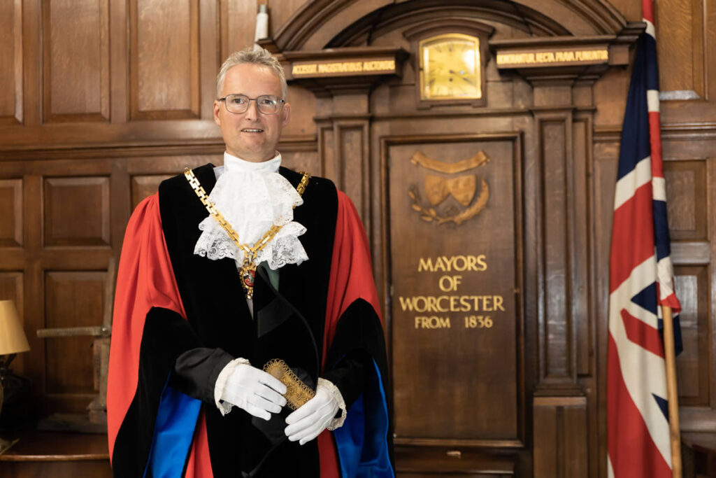 Mayor of Worcester Removes Meat From Menu at Council Receptions ...